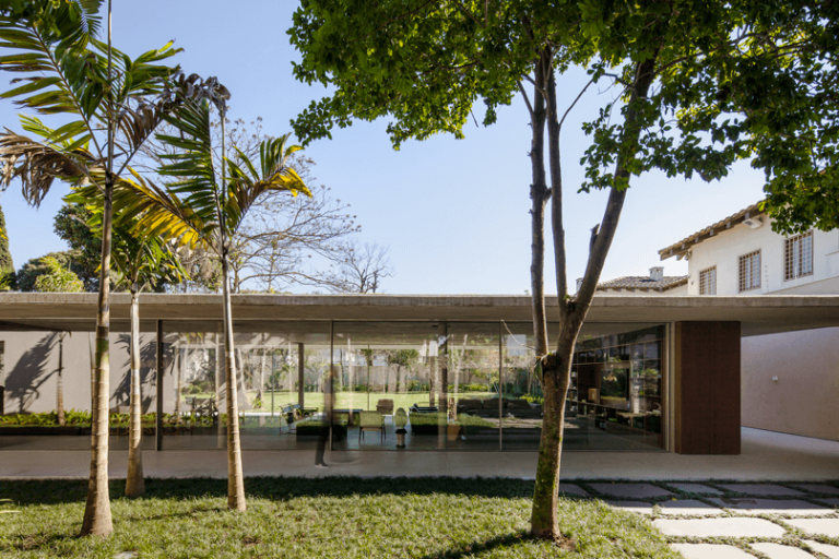 LC House - Building Views