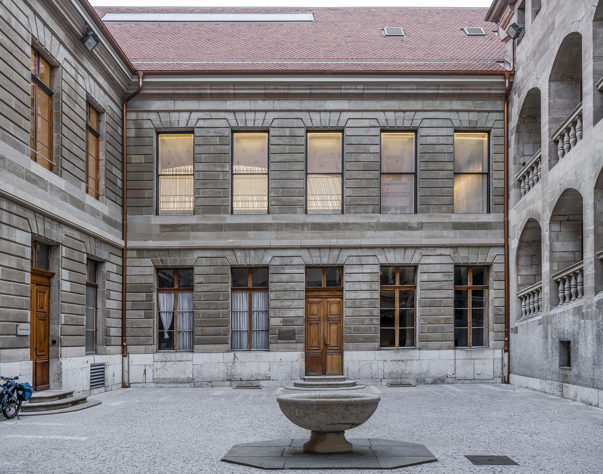 Hôtel de Ville Genève - Building Views